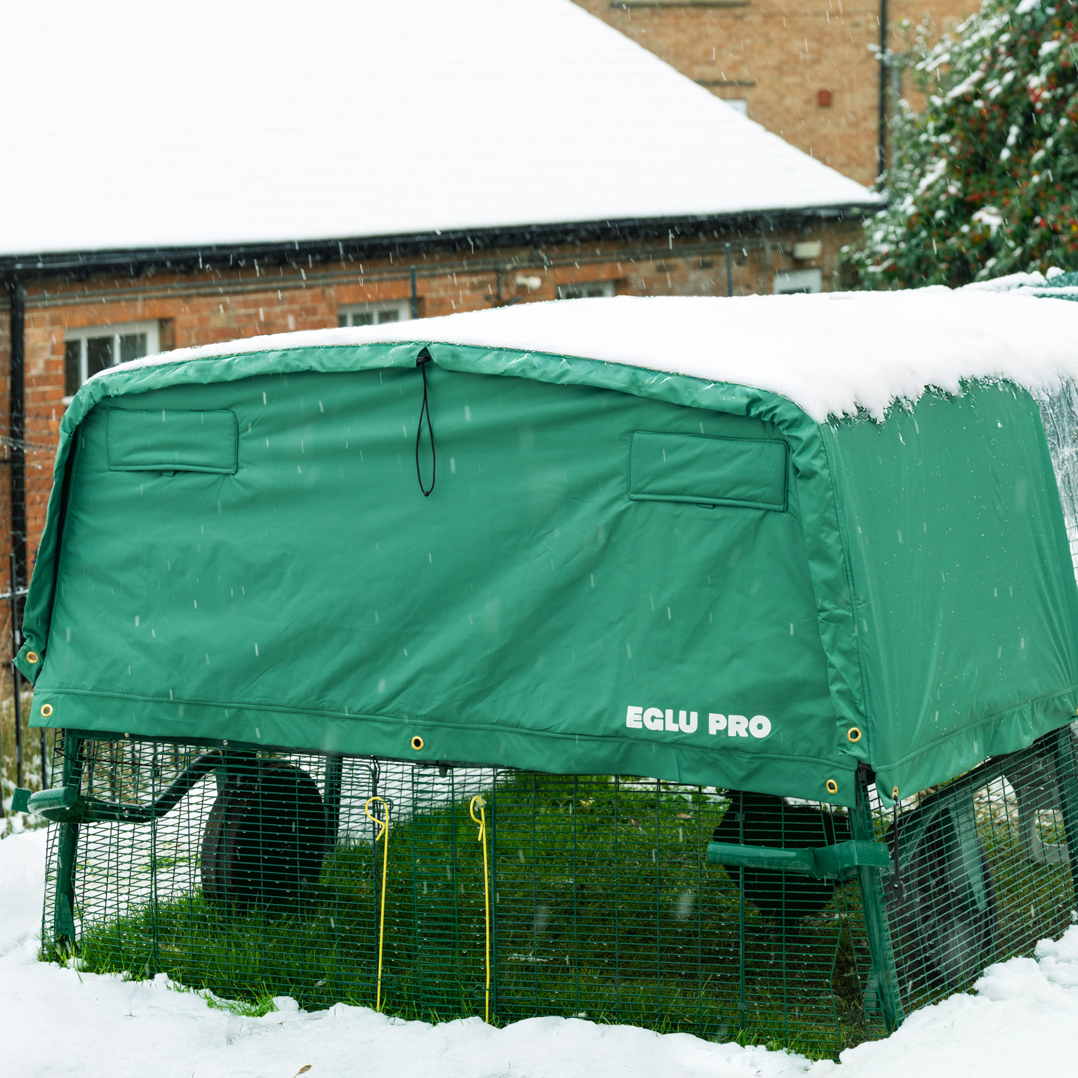 Extreme Temperature Jacket for Eglu Pro | Omlet